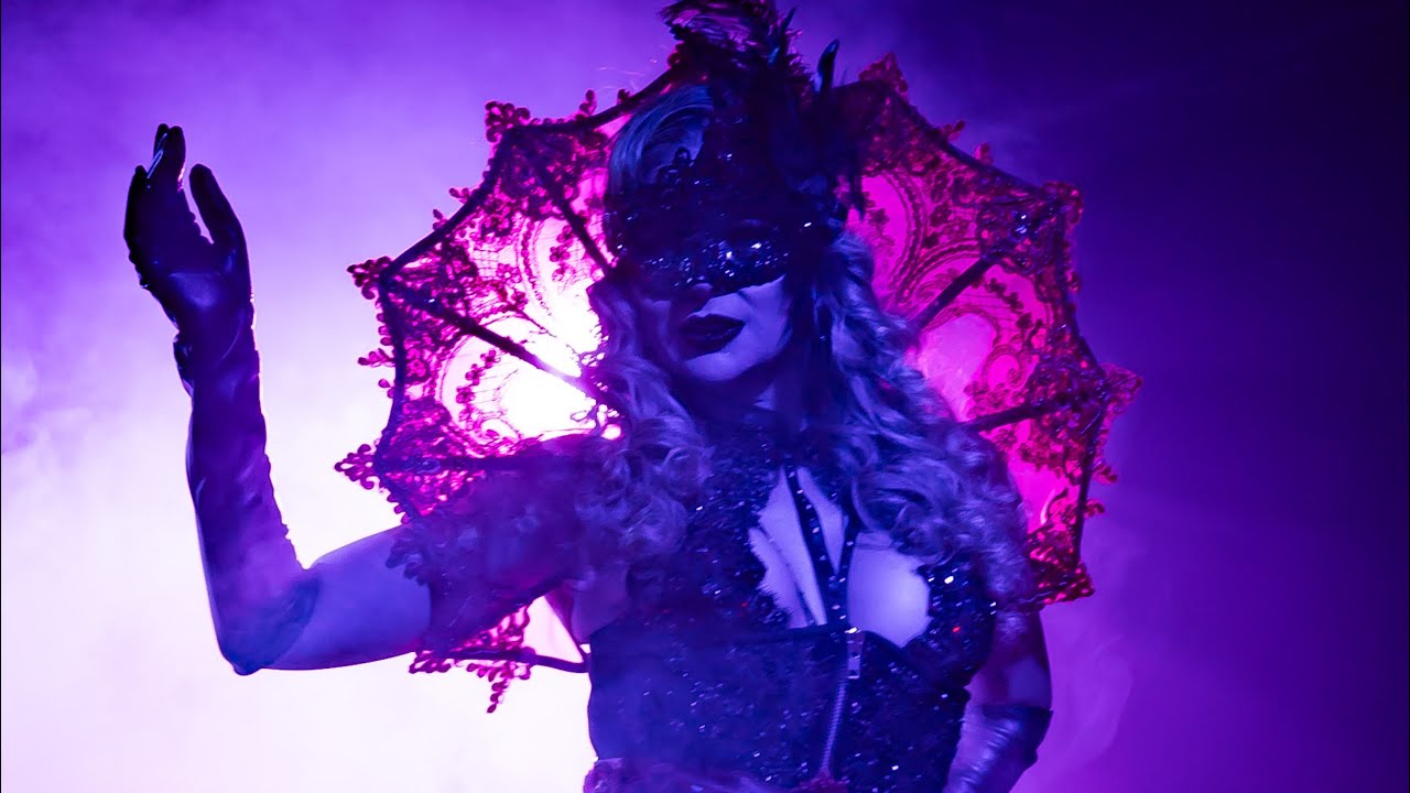 It’s A Dark Day burlesque- Umbrae Noctis festival - YouTube