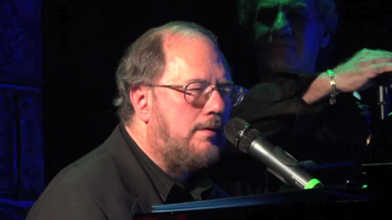 Rupert Holmes at Rockers On Broadway talks about & plays Escape (The ...