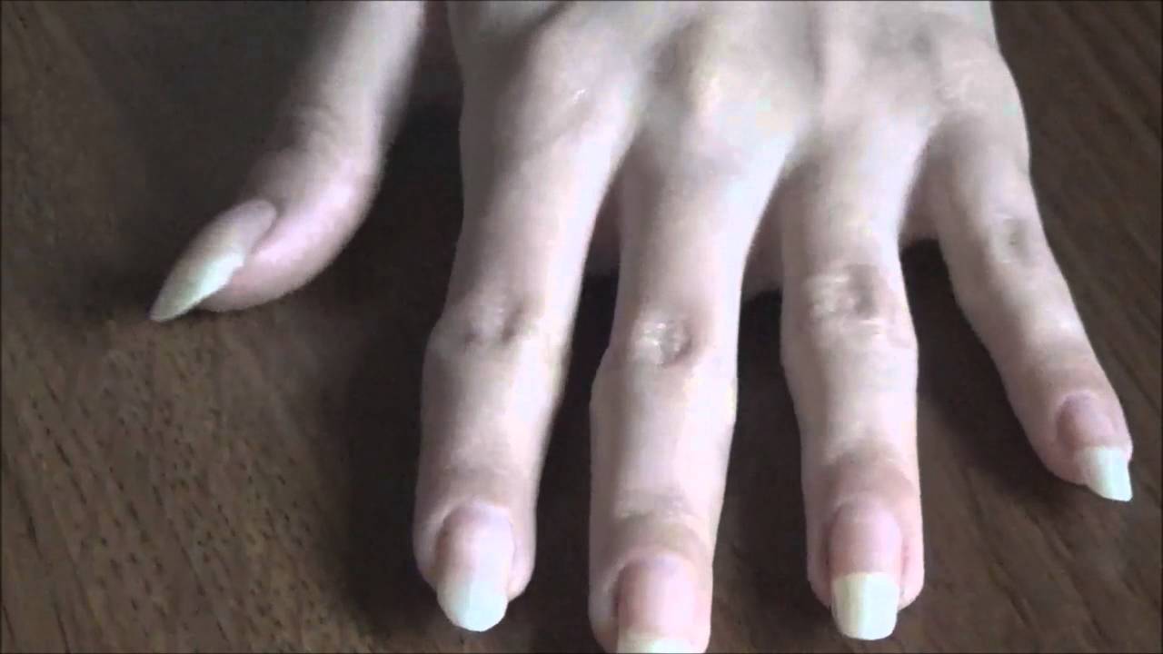 ASMR: Tapping and Scratching My Strong Nails #1 - Relaxing - YouTube