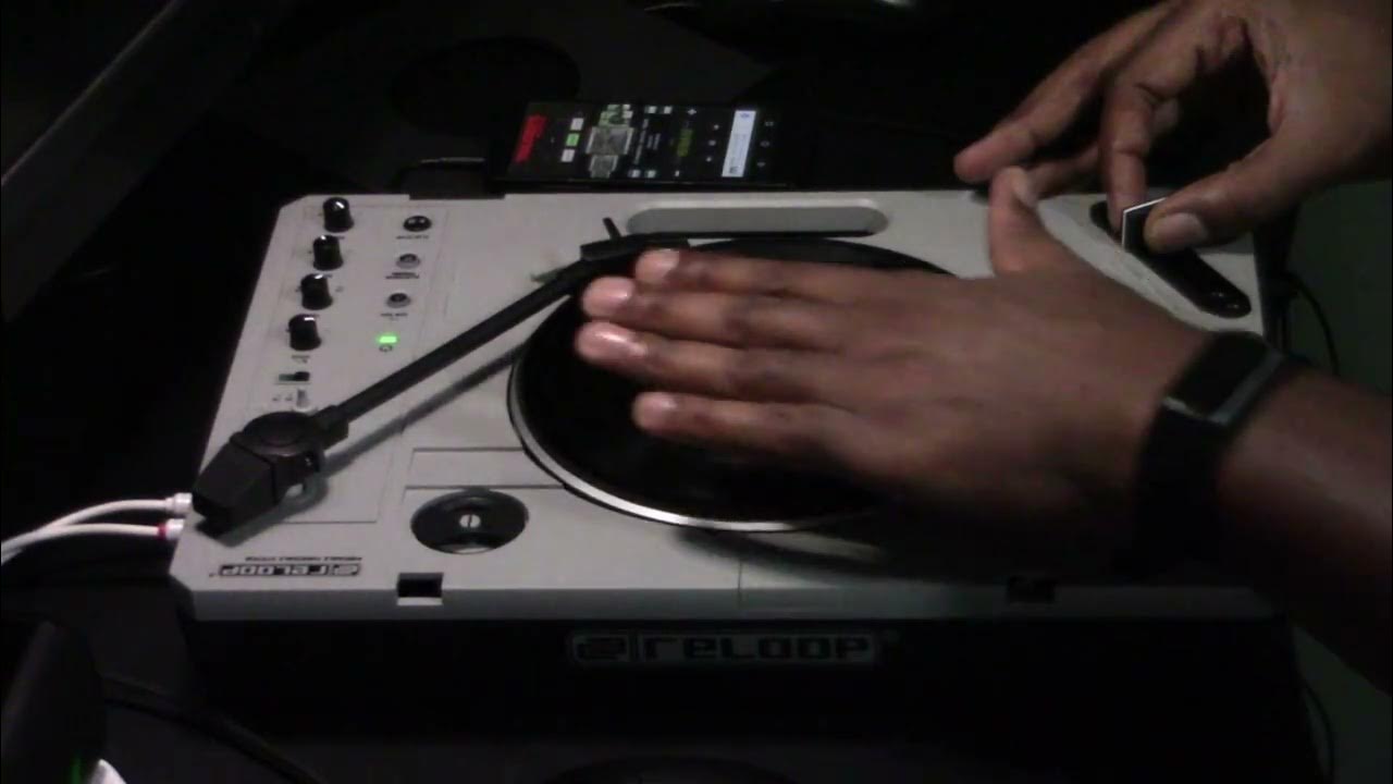 Scratch Practice Day 4 - Using the Crossfader - YouTube