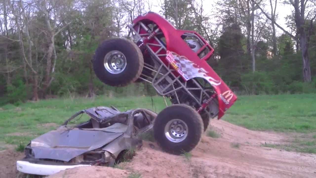mini monster back flip wreck - YouTube
