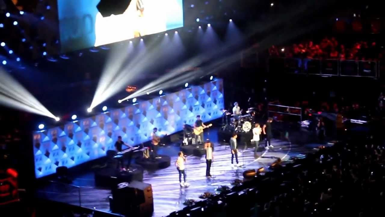 One Direction Little Things z100 Jingleball - YouTube