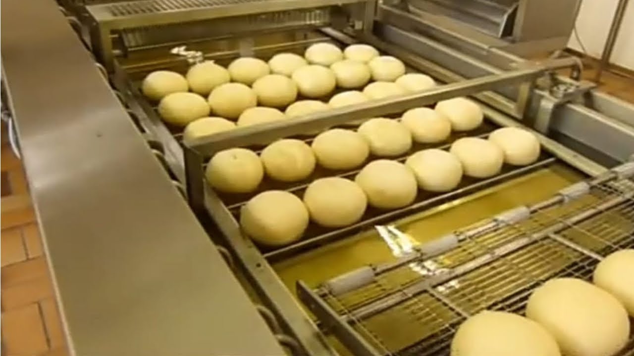 Machines with advanced technology for preparing cakes and layers, part ...