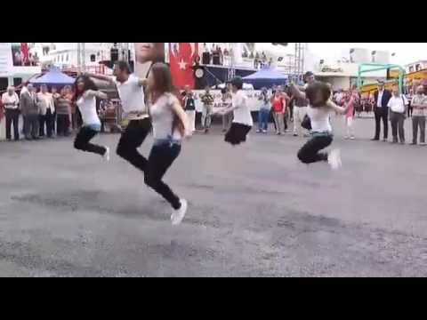 New grills dance - YouTube