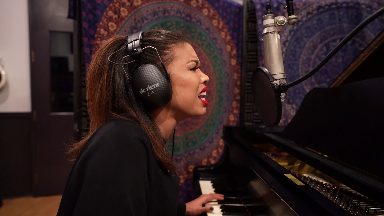 A Thousand Years (LIVE) - India Carney - YouTube