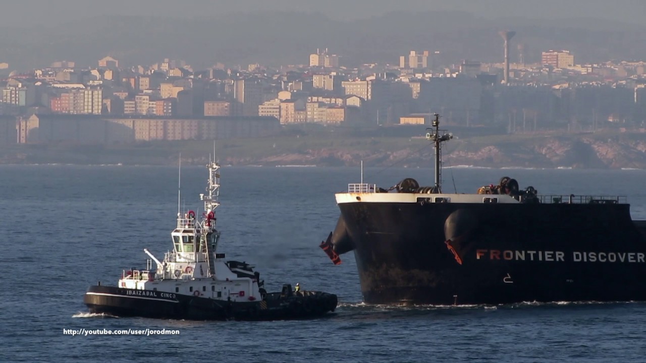 Bulk Carrier FRONTIER DISCOVERY arrives in Ferrol bay - YouTube