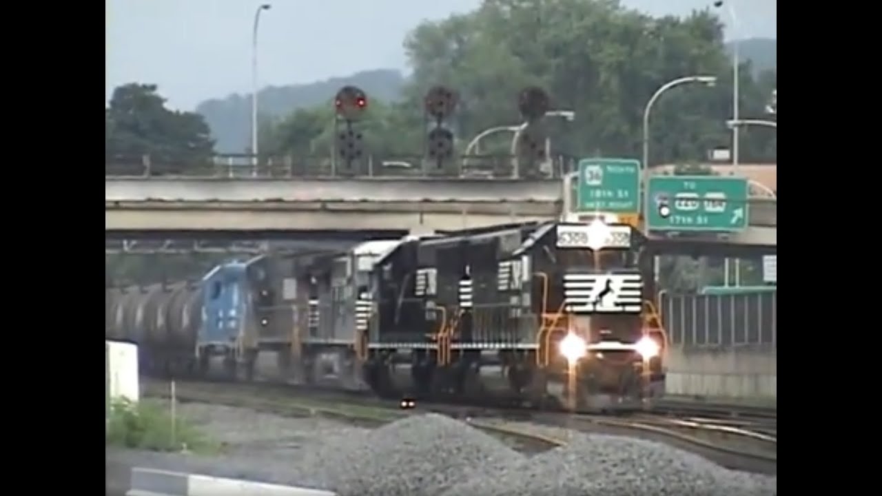 Norfolk Southern-Altoona Pennsylvania. June 12, 2009 - YouTube