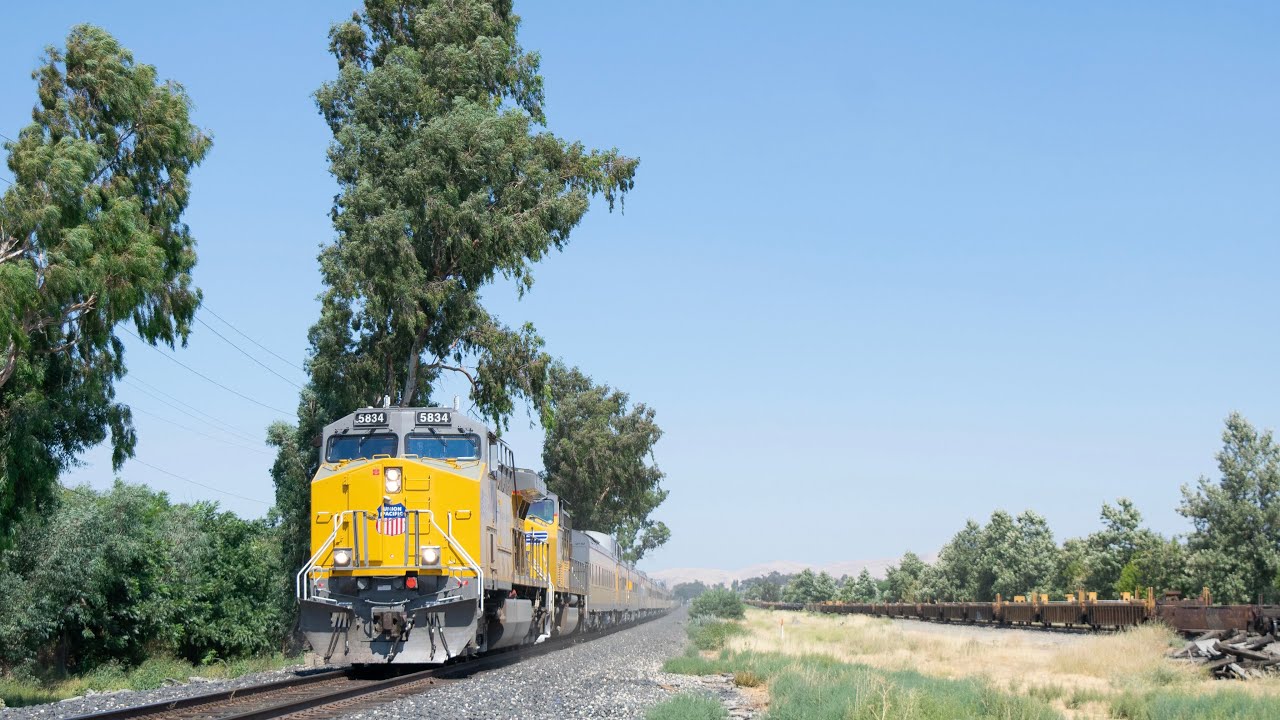 UP 5834 leads the PSEOA-26 through Radum on 7/27/24 - YouTube