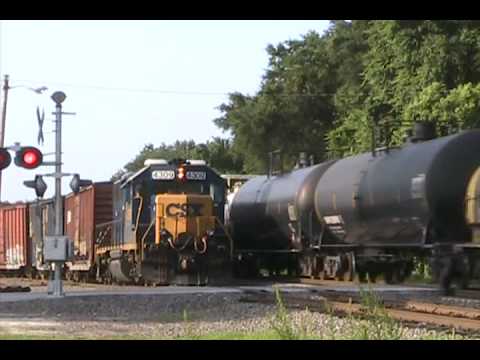 CSX Q652-06 meets CSX 0711-06 at Plant City FL 7-6-09 - YouTube