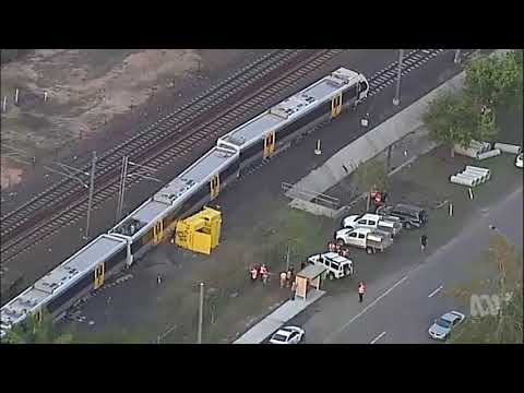 Qld Rail NGR train derailed during shunting procedure at Ipswich - YouTube