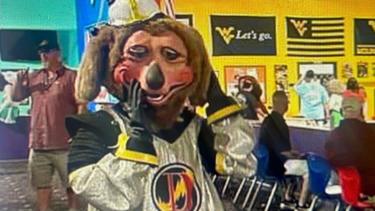 What happened to Dook LaRue at Billy Bob’s Wonderland? - YouTube