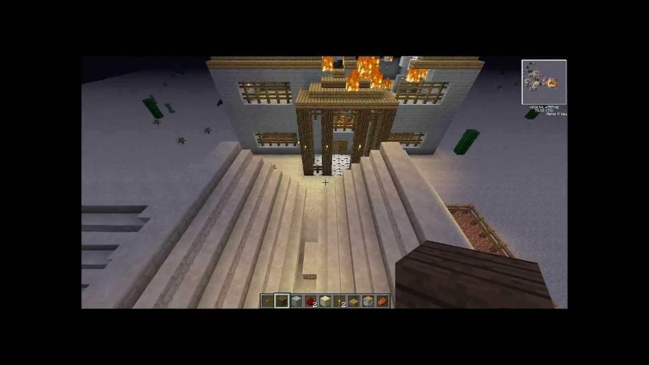 HUGE MINECRAFT FIRE! (mansion burns down) - YouTube