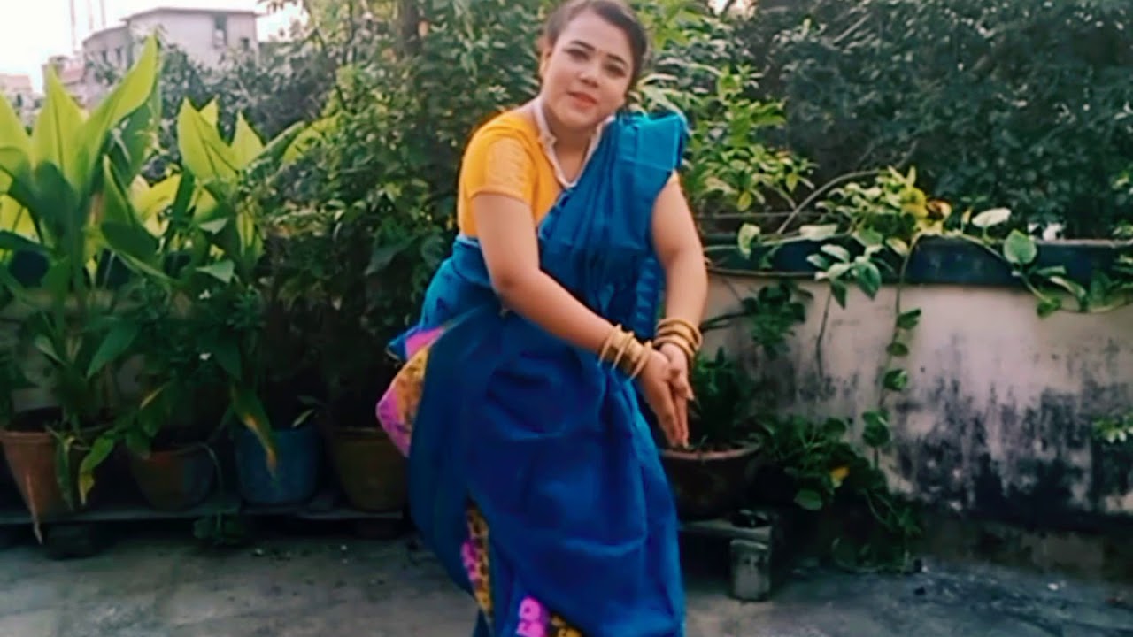 Dugga elo || simple dance step || puja special ||covered by Sriparna ...