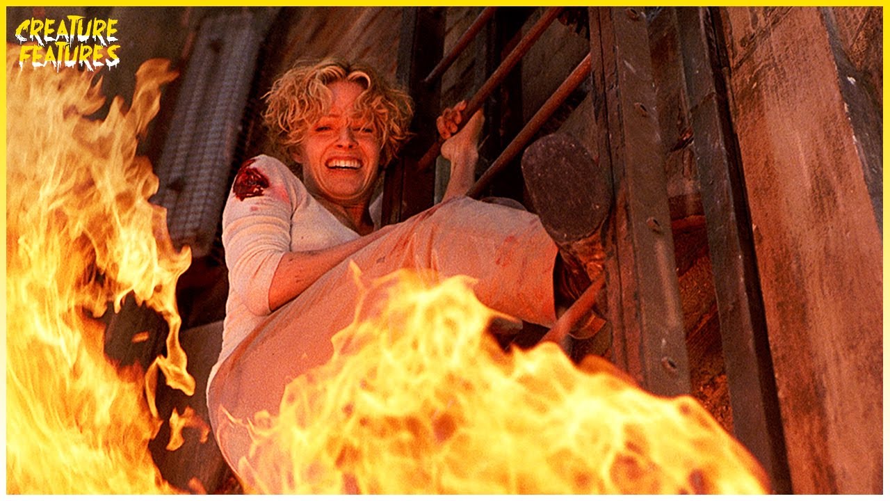 Escaping The Exploding Lab | Hollow Man | Creature Features - YouTube