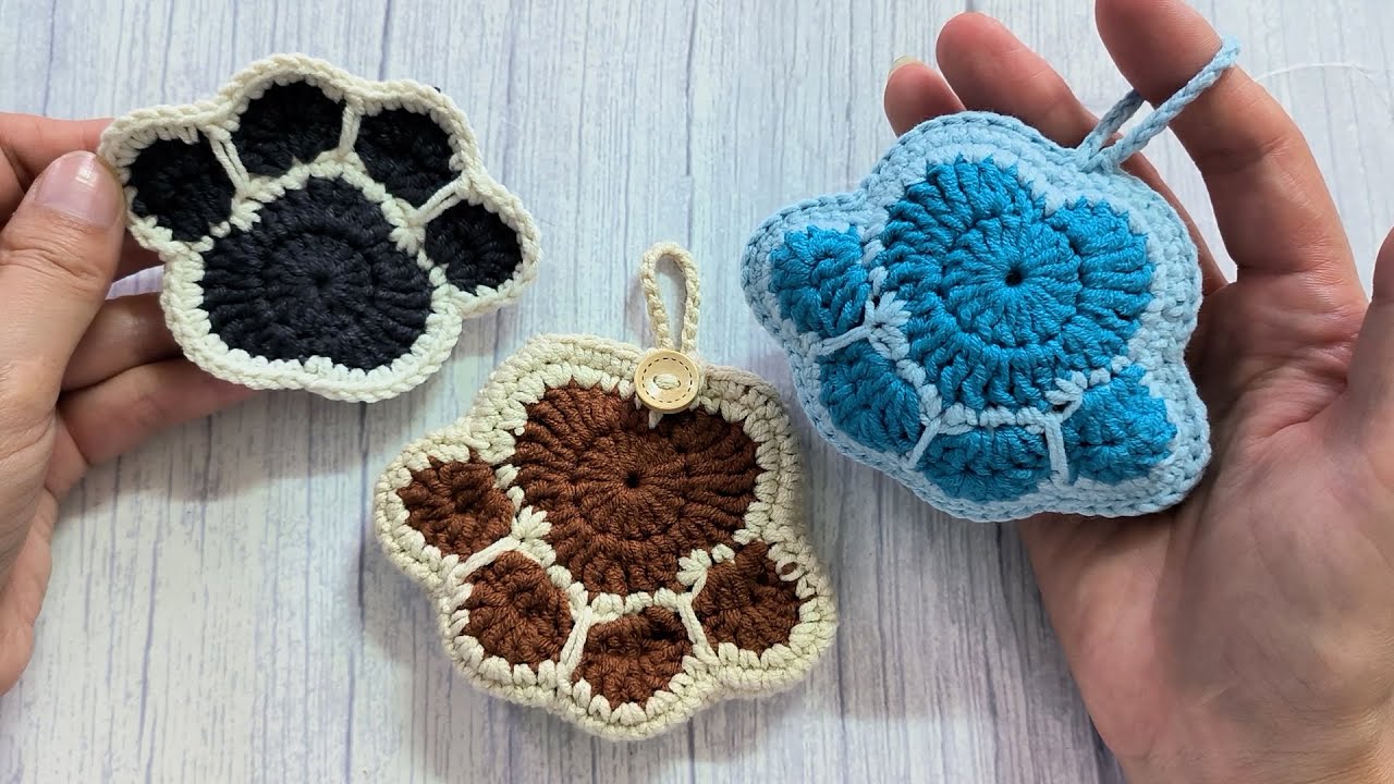 crochet cat claws, cat paw keychain, earphone pouch bag, cat paw hot ...