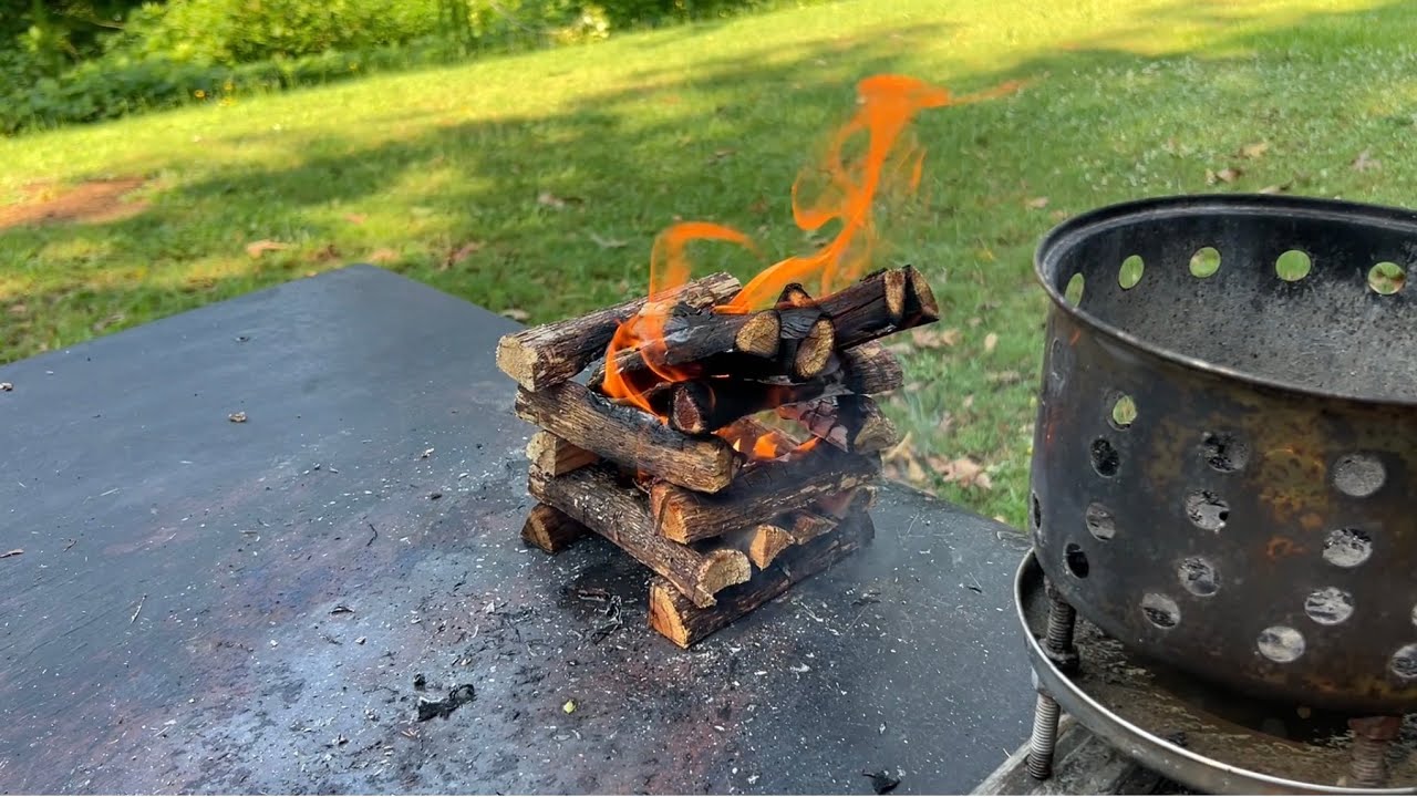 How To Make Emergency Fire w/ Wet Wood n Cook Hobo Steak - YouTube