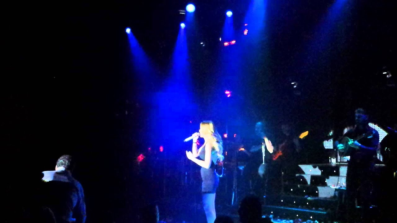 ΦΑΝΗ ΔΡΑΚΟΠΟΥΛΟΥ-ΤΑ ΛΟΓΙΑ ΕΙΝΑΙ ΠΕΡΙΤΤΑ LIVE - YouTube