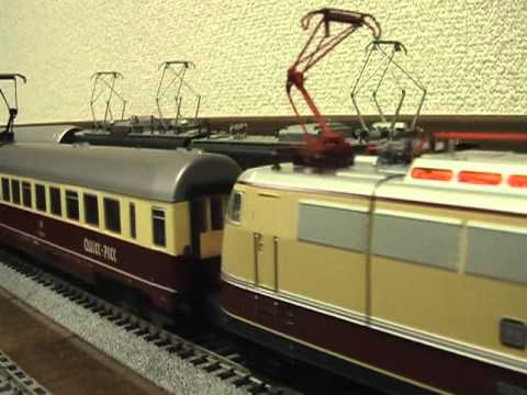 TRIX(HO)BR103DCC - YouTube