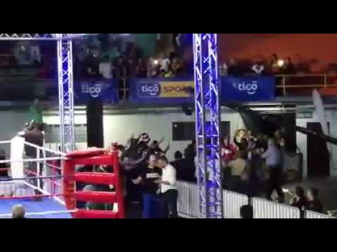 Pelea de Hanna Gabriel vs Abril Vidal Costa Rica - YouTube
