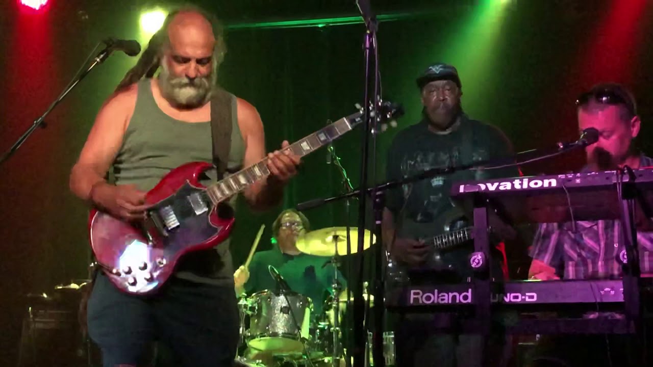 TOM BATCHELOR BAND - YouTube