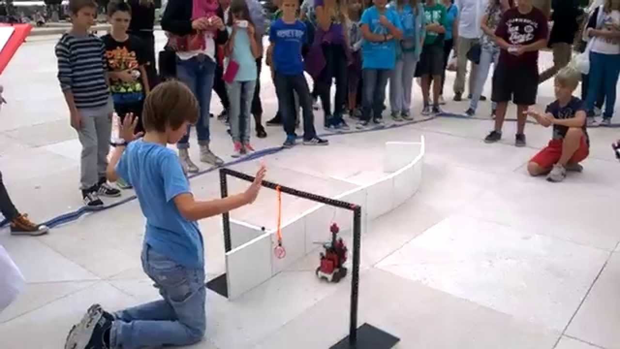 Robotička alka junior na zadarskom Forumu - YouTube