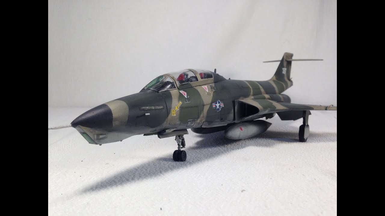 Monogram 1/48 RF-101B Voodoo - YouTube