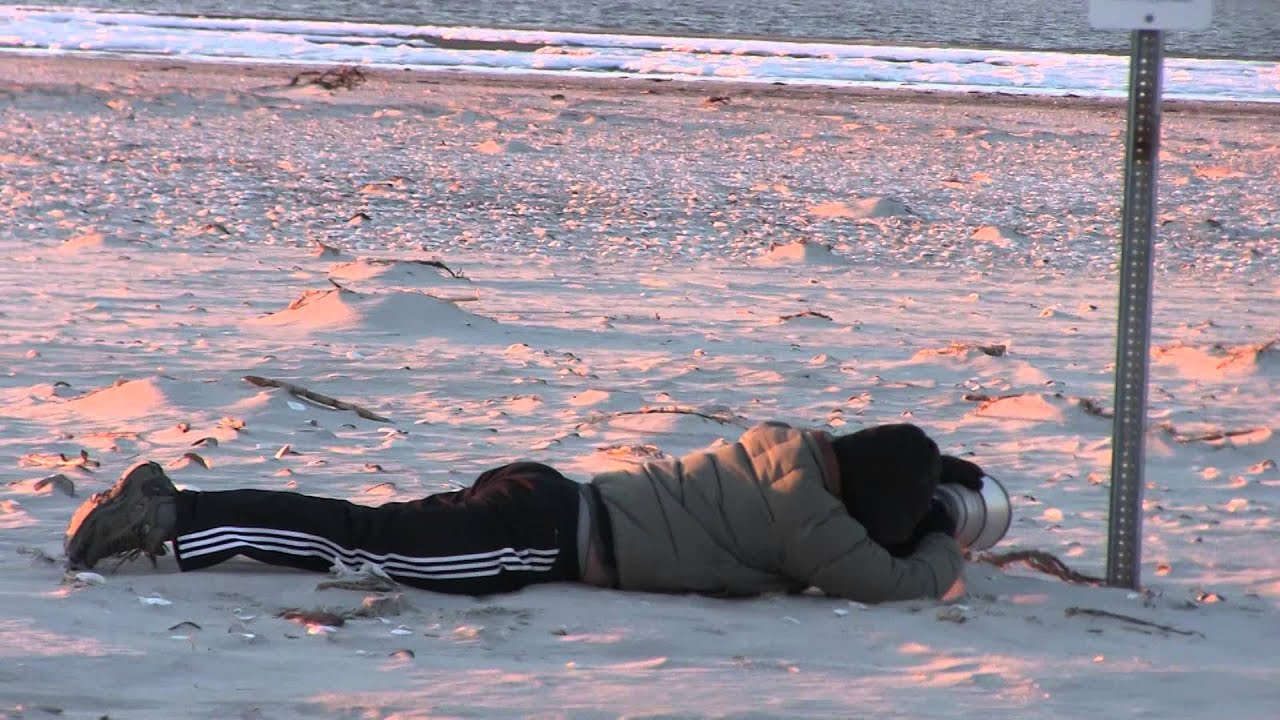 The dedicated photo ... in position to shoot - YouTube