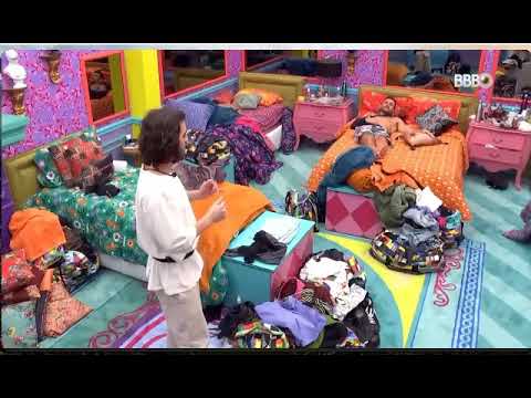 CARLA TOMANDO BANHO 😍😍😍😍 - BBB21