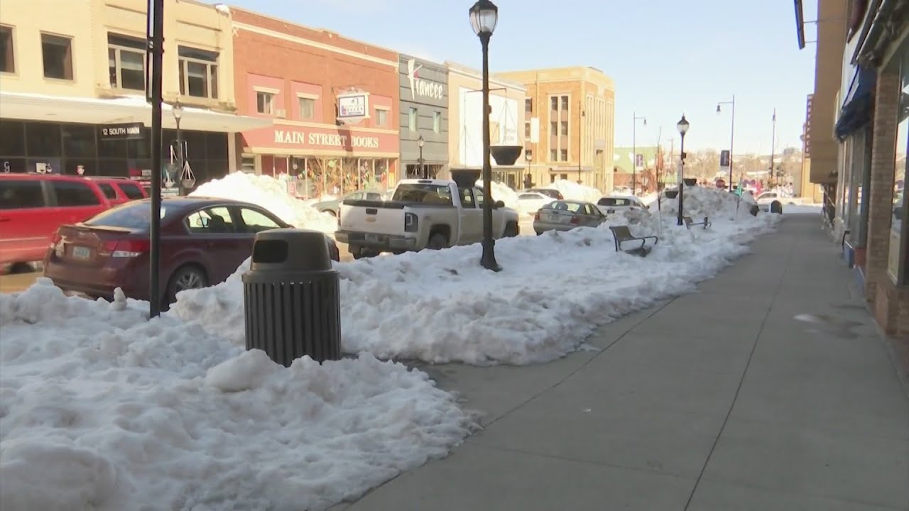 Snow problems in downtown Minot - YouTube