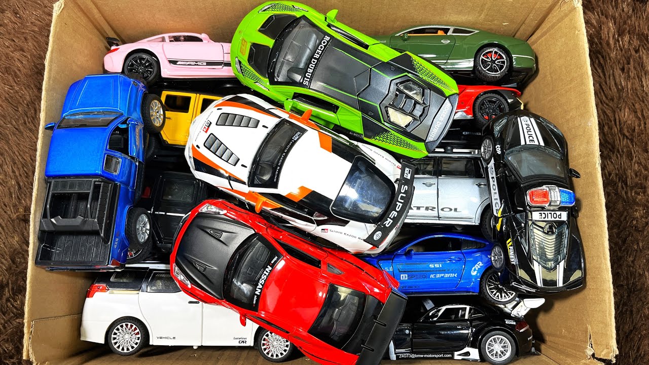 Box Full of Cars /Aston Martin Dbx 707, McLaren Senna, Bugatti Atlantic ...