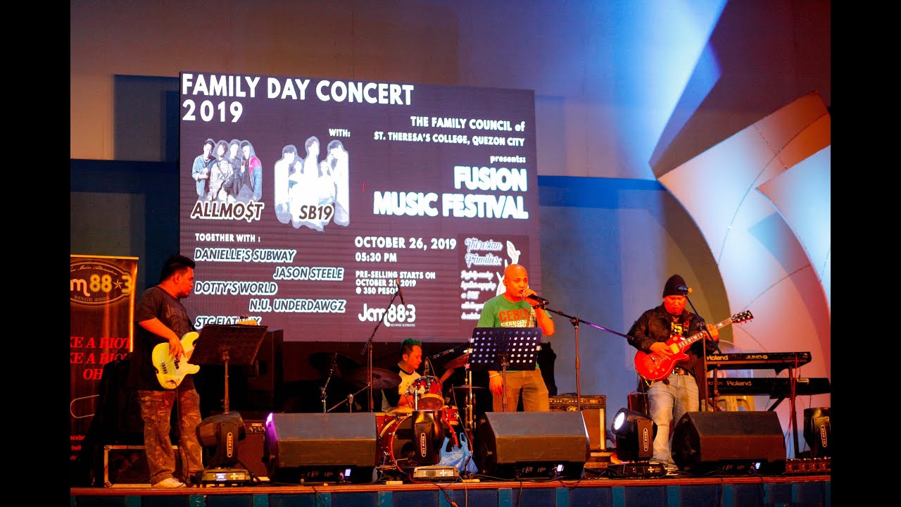 Danielle's Subway - GUNITA - Live in St.Theresa's College Q.C. - YouTube