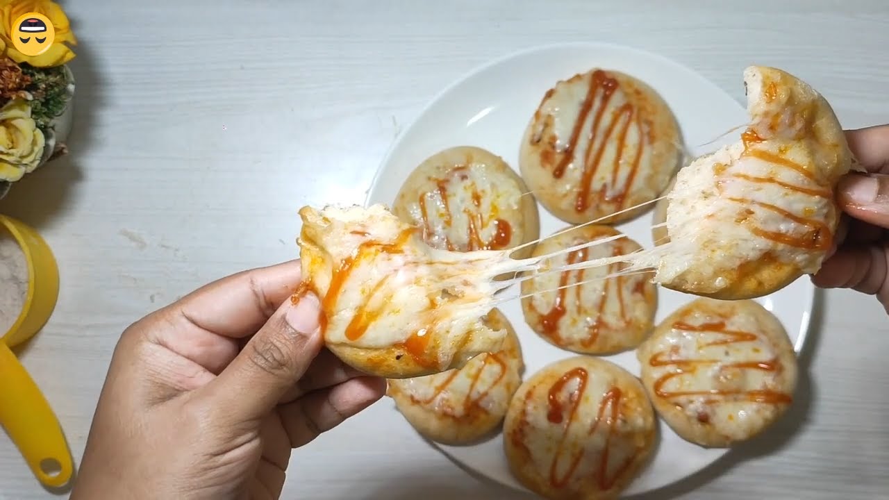 Simple Mini Pizza Recipe | Mini Cheese Pizza Recipe | Cheese Pizza ...