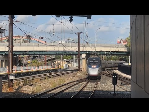 Amtrak Acela Express Train #2250 to Boston arrives and departs ...