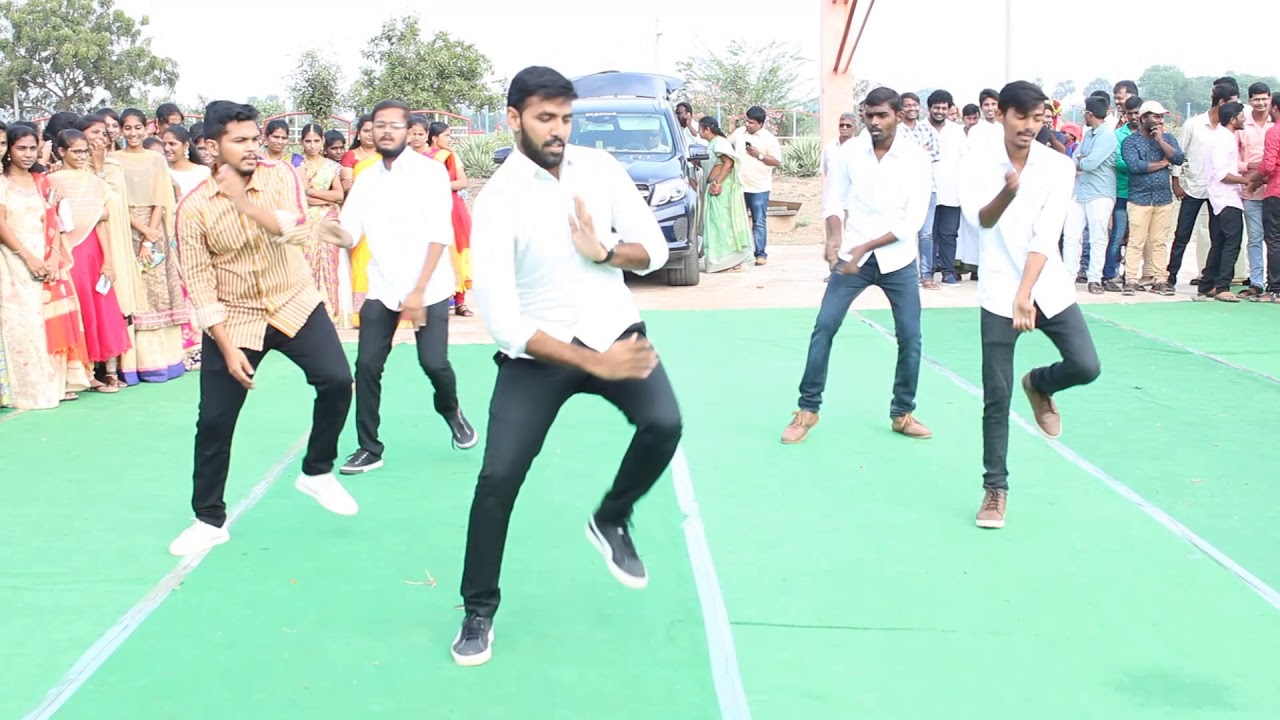 Flashmob by IV ECE BOYS- VKR, VNB AND AGK ENGINEEGING COLLEGE STUDENTS ...