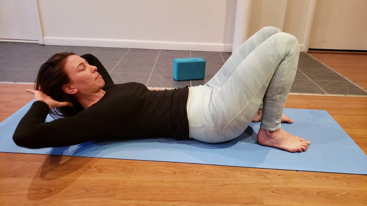 Short mobility sequence to release the midback and neck - YouTube