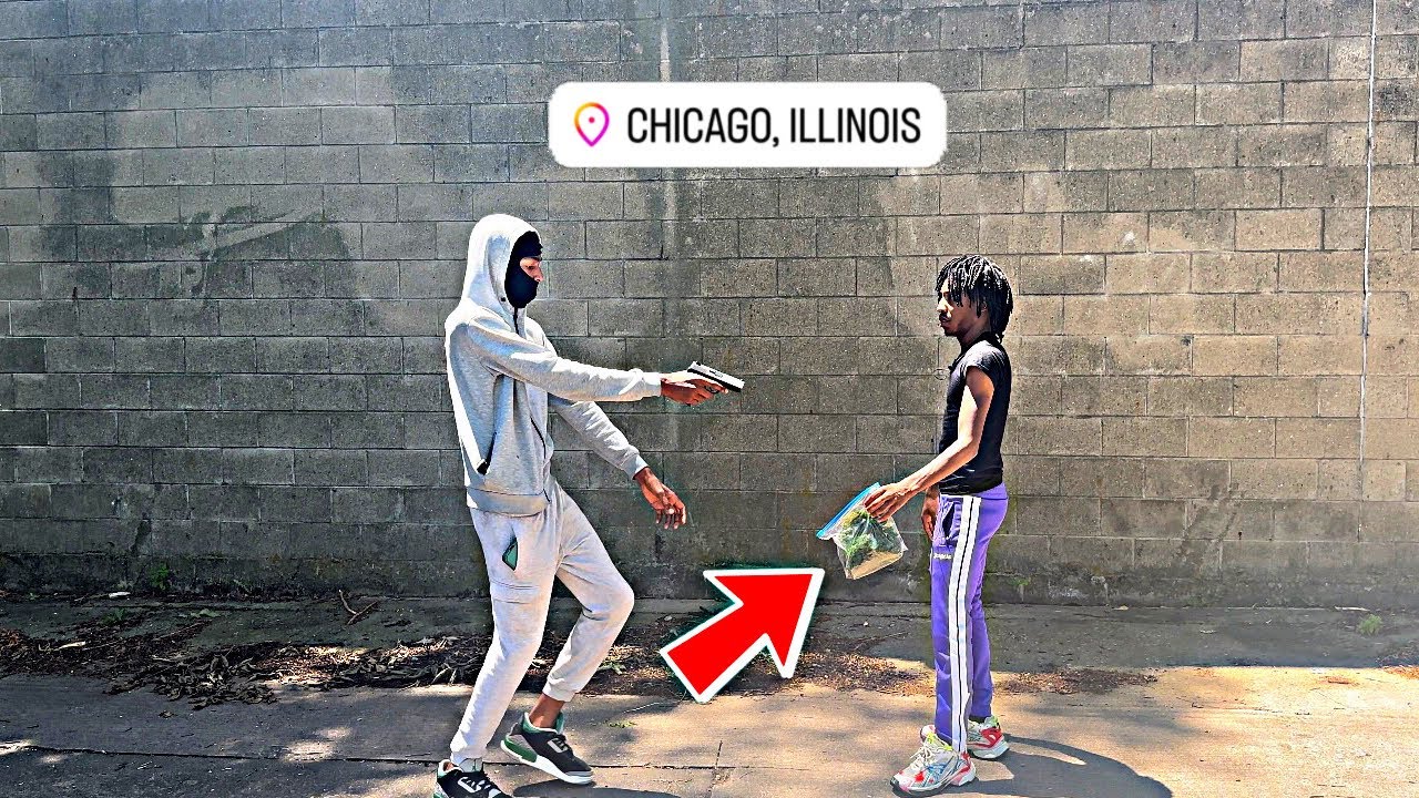 Dropping A Zip Of Fake Za In The Most Dangerous Hood In Chicago - YouTube