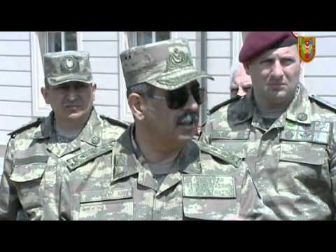 Müdafiə naziri hərbi hissələrdə tikinti işlərini yoxlayıb