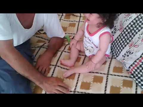 Babasını tokatlayan küçük tokatçı
