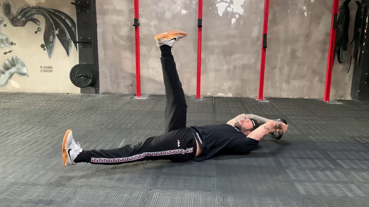 WEIGHTED ALTERNATE LEG DEAD BUG - YouTube