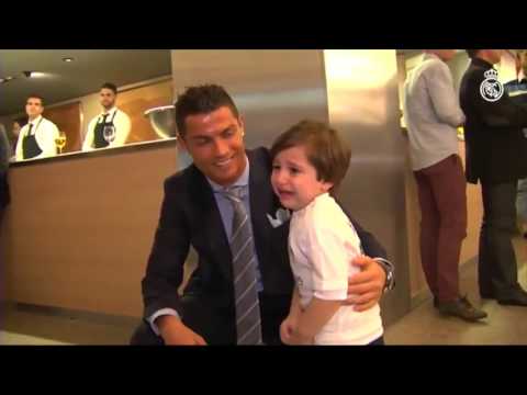 Babasını kaybeden küçük Haidar Moustafa, Ronaldo ile buluştu