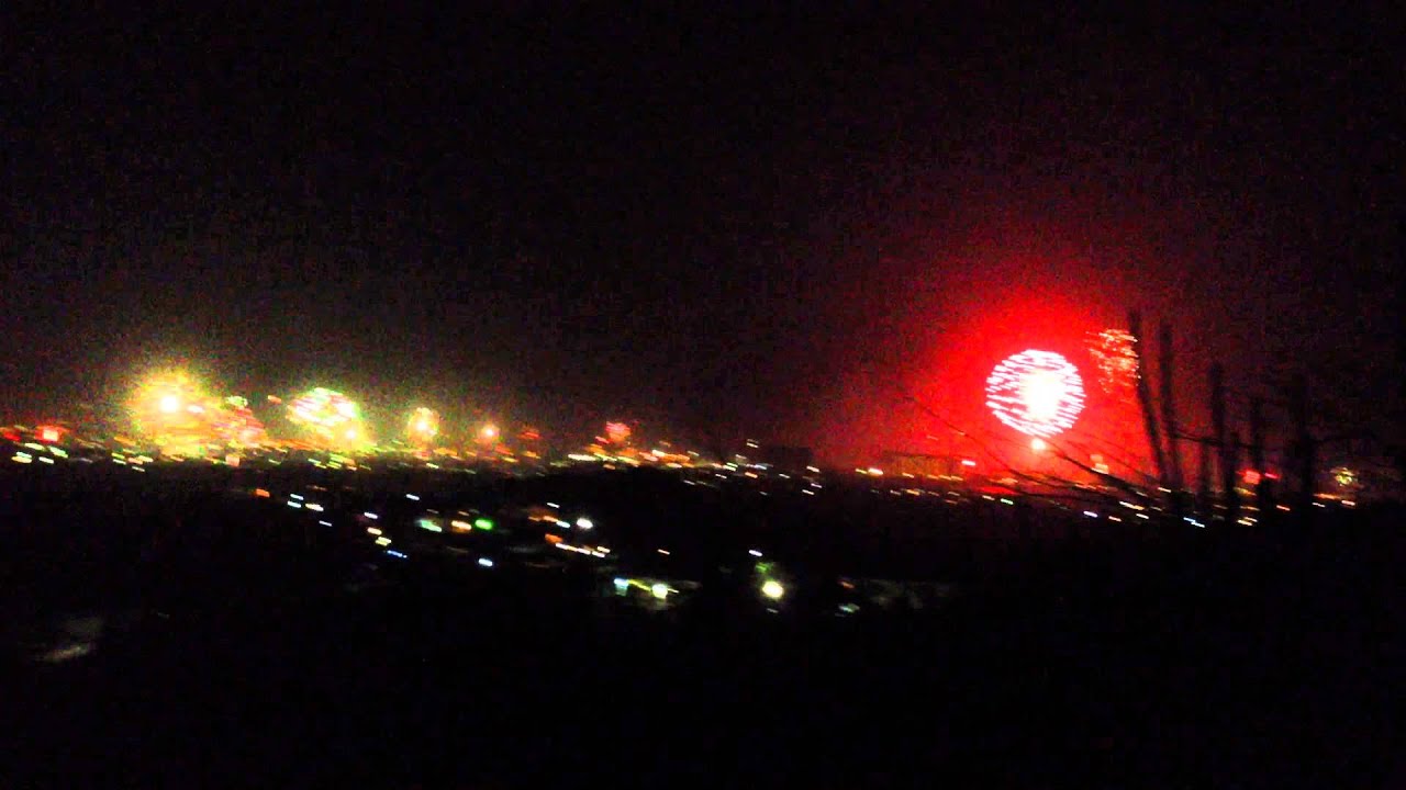 Oud en nieuw ARUBA 2014/ 2015 fireworks everywhere! - YouTube