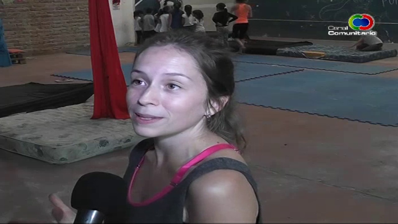 Magali Vazquez Reinicio el arte circense en Independiente - YouTube