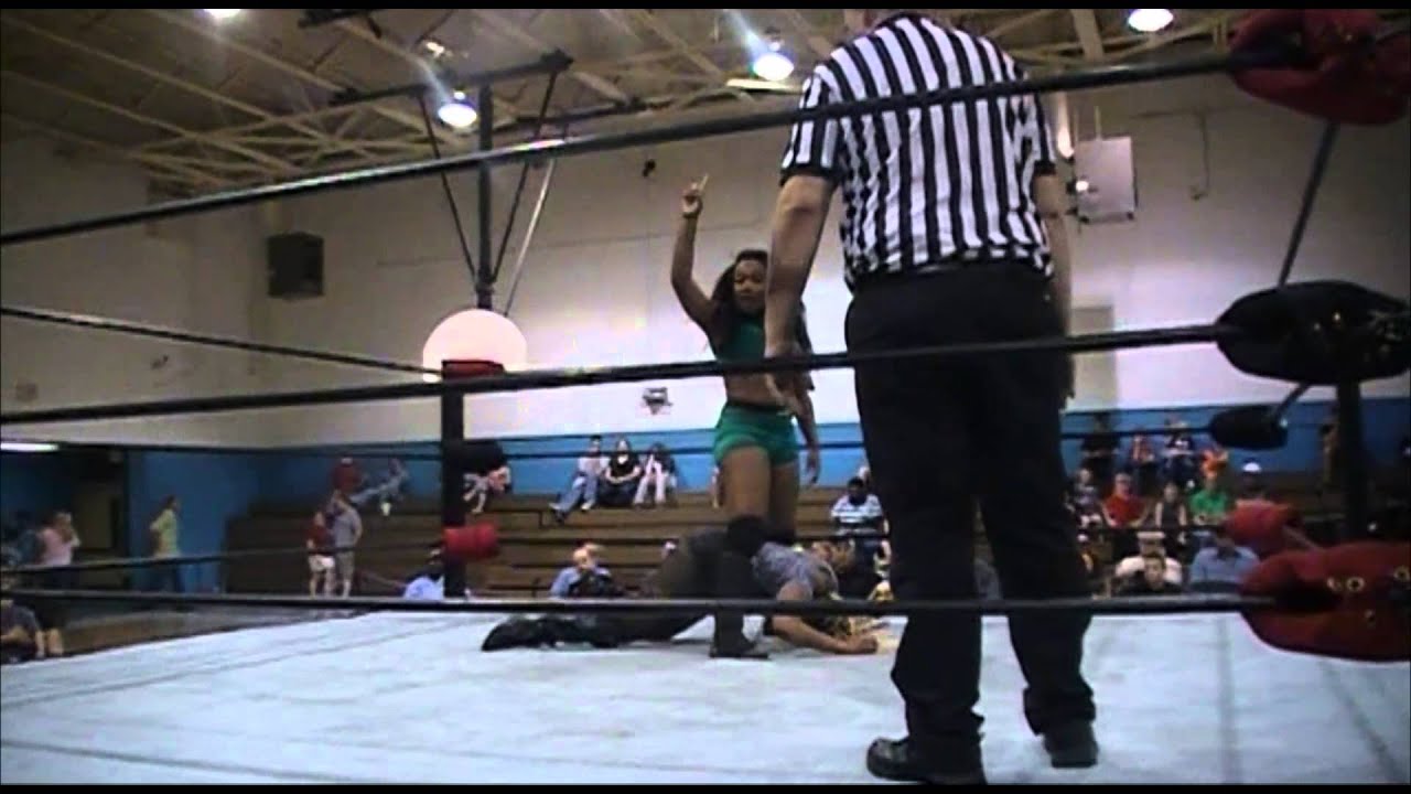 Aja Perera vs Nina Monet - YouTube