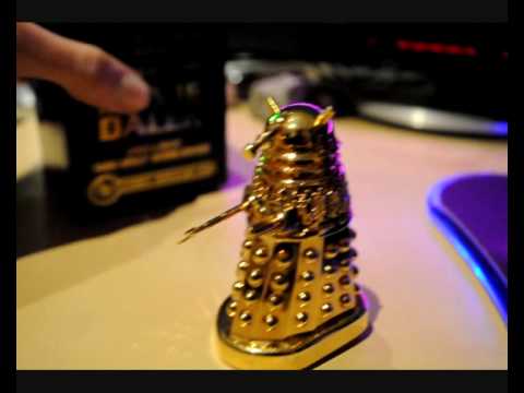 Doctor Who - Gold Plated Movie Dalek Model Review - MrClassicDoctorWho ...