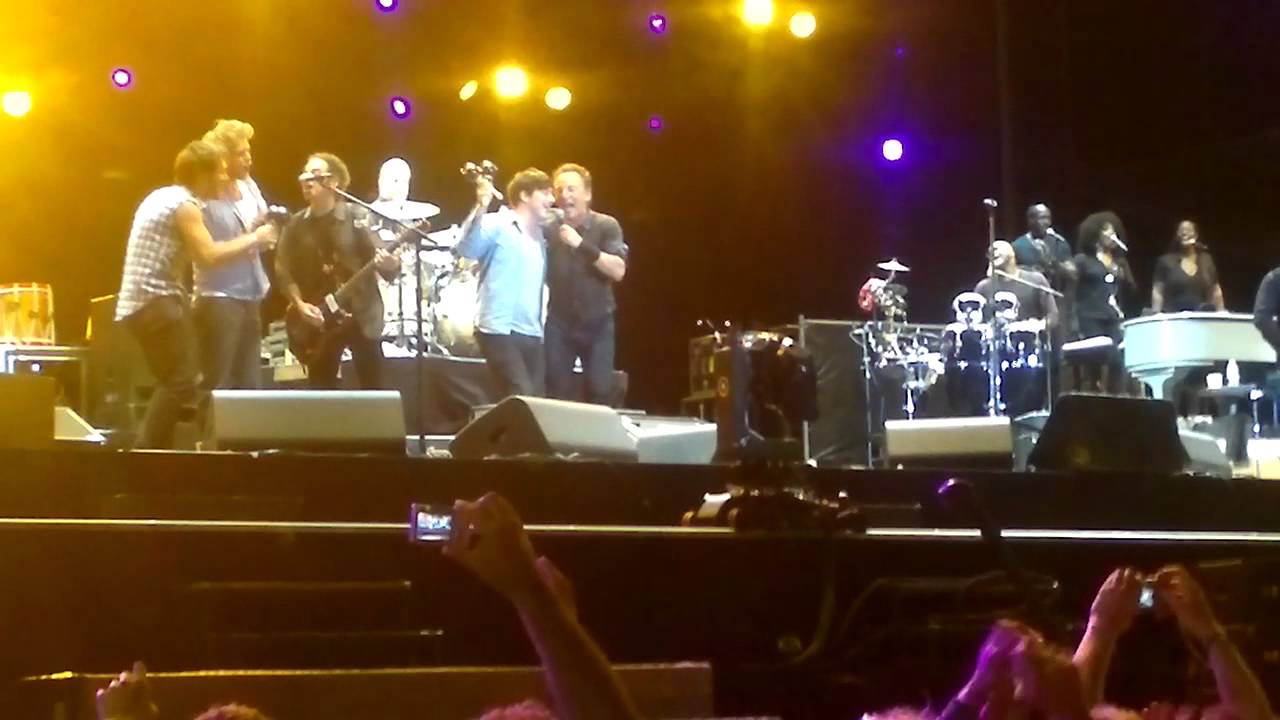 Bruce Springsteen AND Mumford and Sons - Hungry Heart (28-05-'12 ...