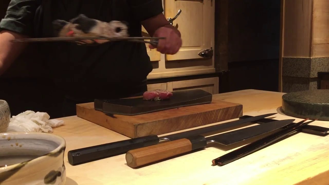 鮨一ジャカルタ 炙り（Great technic of Sushi Ichi Jakarta ） - YouTube
