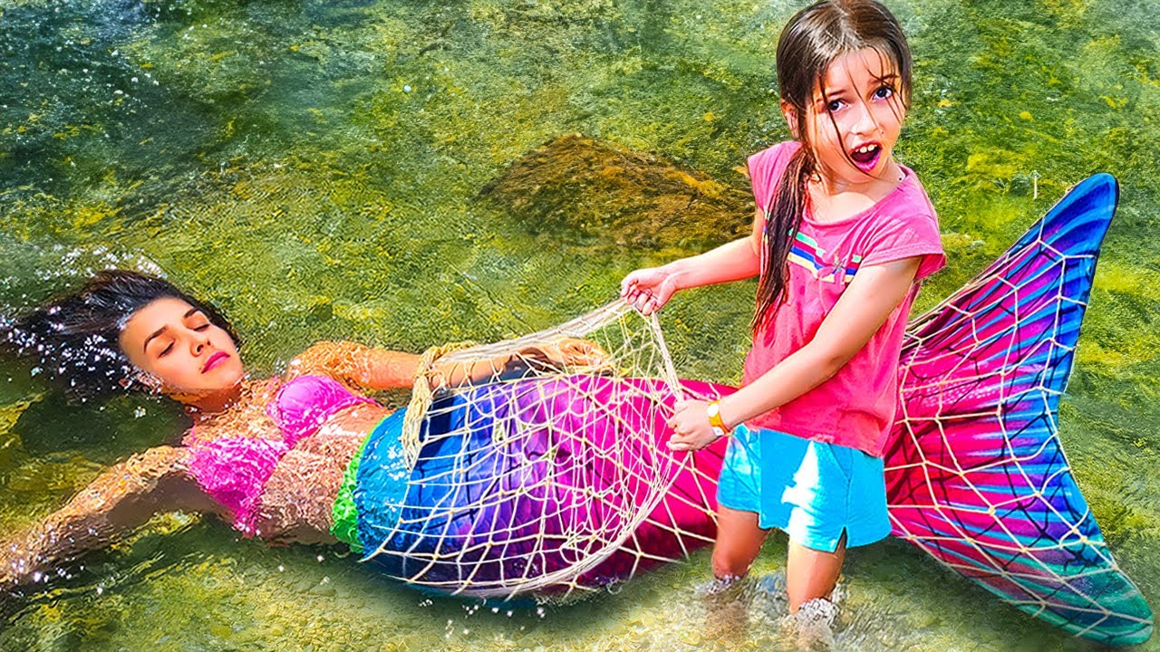 La sirena está atrapada en el río, necesitamos liberarla! - YouTube