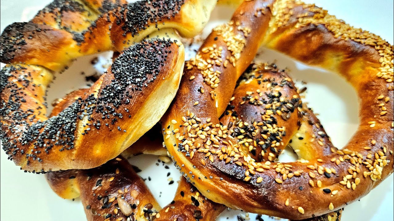 Covrigi ca la Covrigarie-V.2. Mancare Romaneasca - YouTube