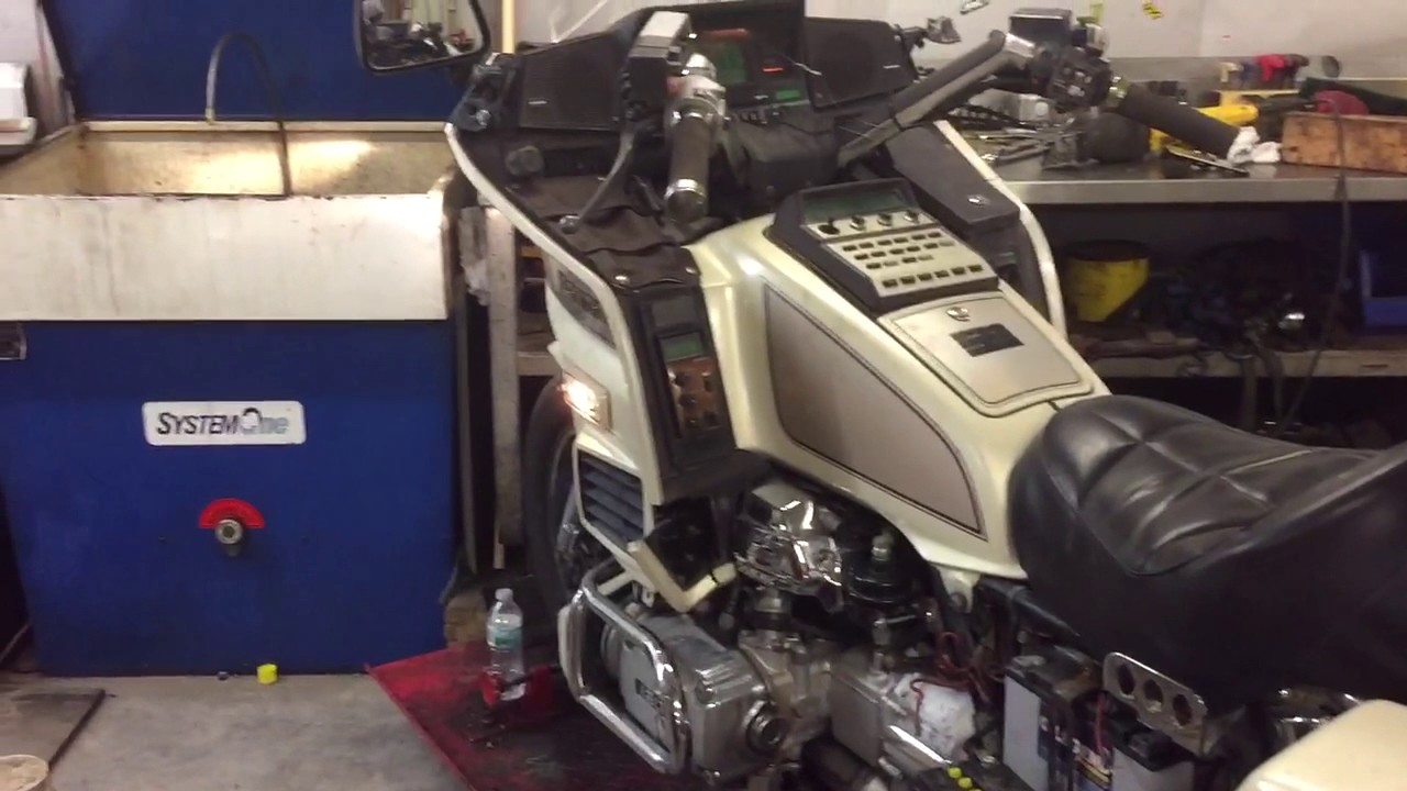 1986 Honda goldwing 1200 SEi - YouTube