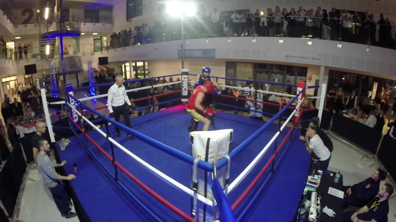 Ultra White Collar Boxing | Hastings | Max Foord VS Paul Dummer - YouTube